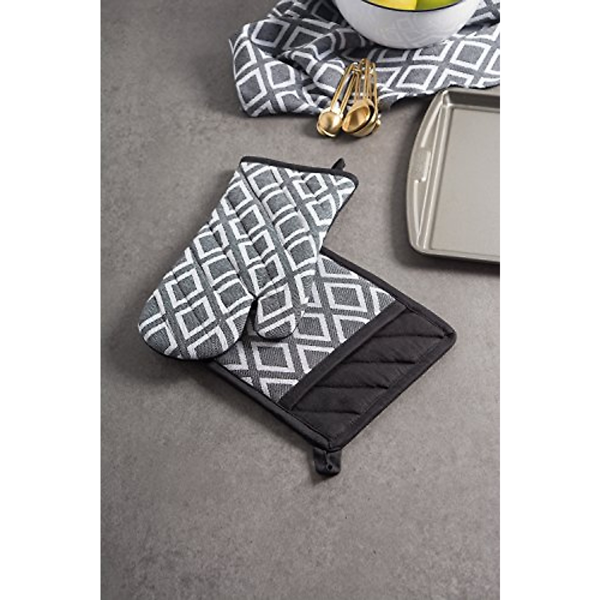 DII Black & White Diamond Collection Kitchen Essentials, Potholder Set, 2 Piece