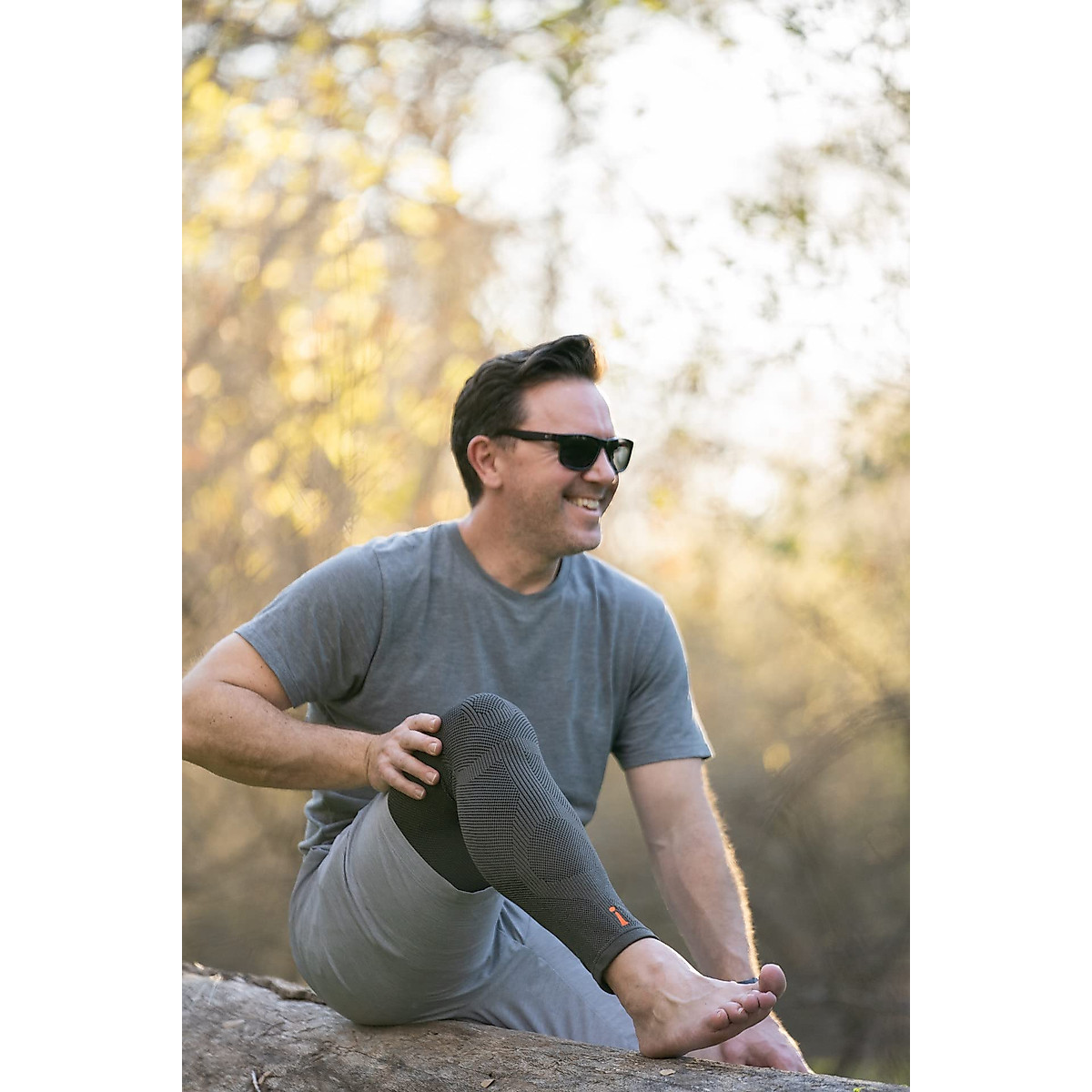 Incrediwear Leg Sleeve – Full Length Long Leg Sleeve for Leg Pain Relief & Muscle Recovery, Helps Reduce Swelling & Inflammation, Promotes Circulation, Leg Sleeves for Men & Women (Charcoal, Large)