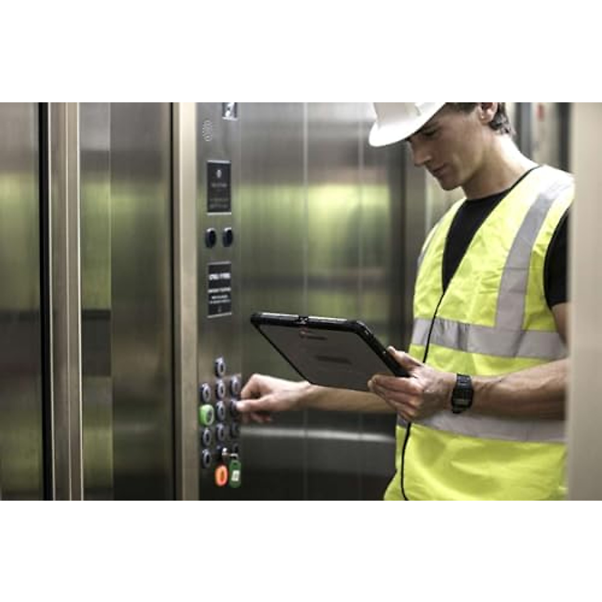 Panasonic Toughbook CF-20, 10.1 Multi Touch, 1920 x 1200, m5-6Y57, 16GB, 256GB SSD, Intel HD Graphics 515, Wi-Fi, Bluetooth, HDMI, Dual Pass, 8MP, Backlit Keyboard, 4G LTE, Windows 10 Pro (Renewed)