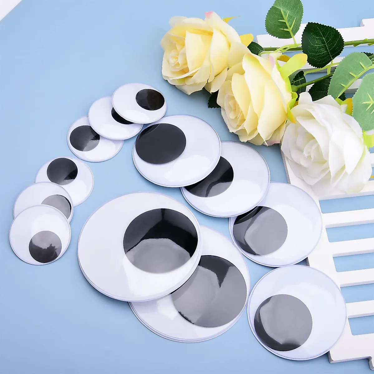 Hapeper 14 Pieces Giant Wiggle Eyes with Self Adhesive 2 3 4 Inches Big Black Plastic Eye for Home Furniture Door Car Halloween Party Decoration