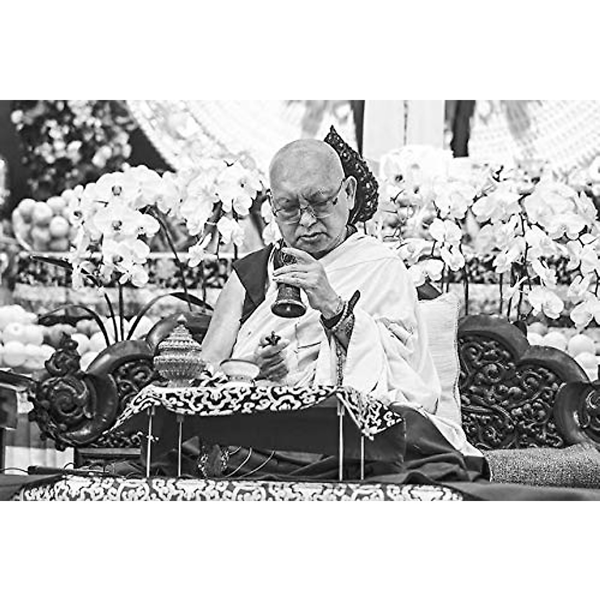 Abiding in the Retreat: A Nyung Commentary