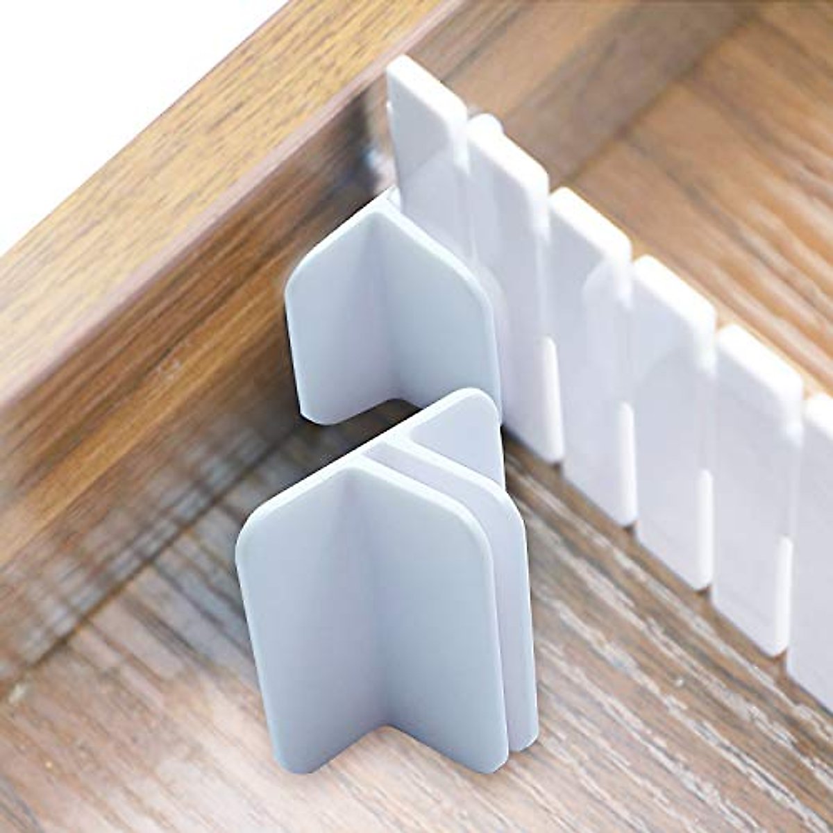 4 Pack Drawer Dividers Side Fixing Buckle Buckle Fixed Drawer Divider Clip for DIY Adjustable Drawer Dividers Dressing Table Tools