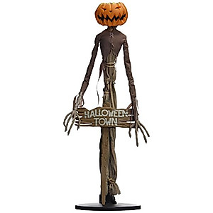 Diamond Select Toys The Nightmare Before Christmas: Pumpkin King Jack Coffin Doll