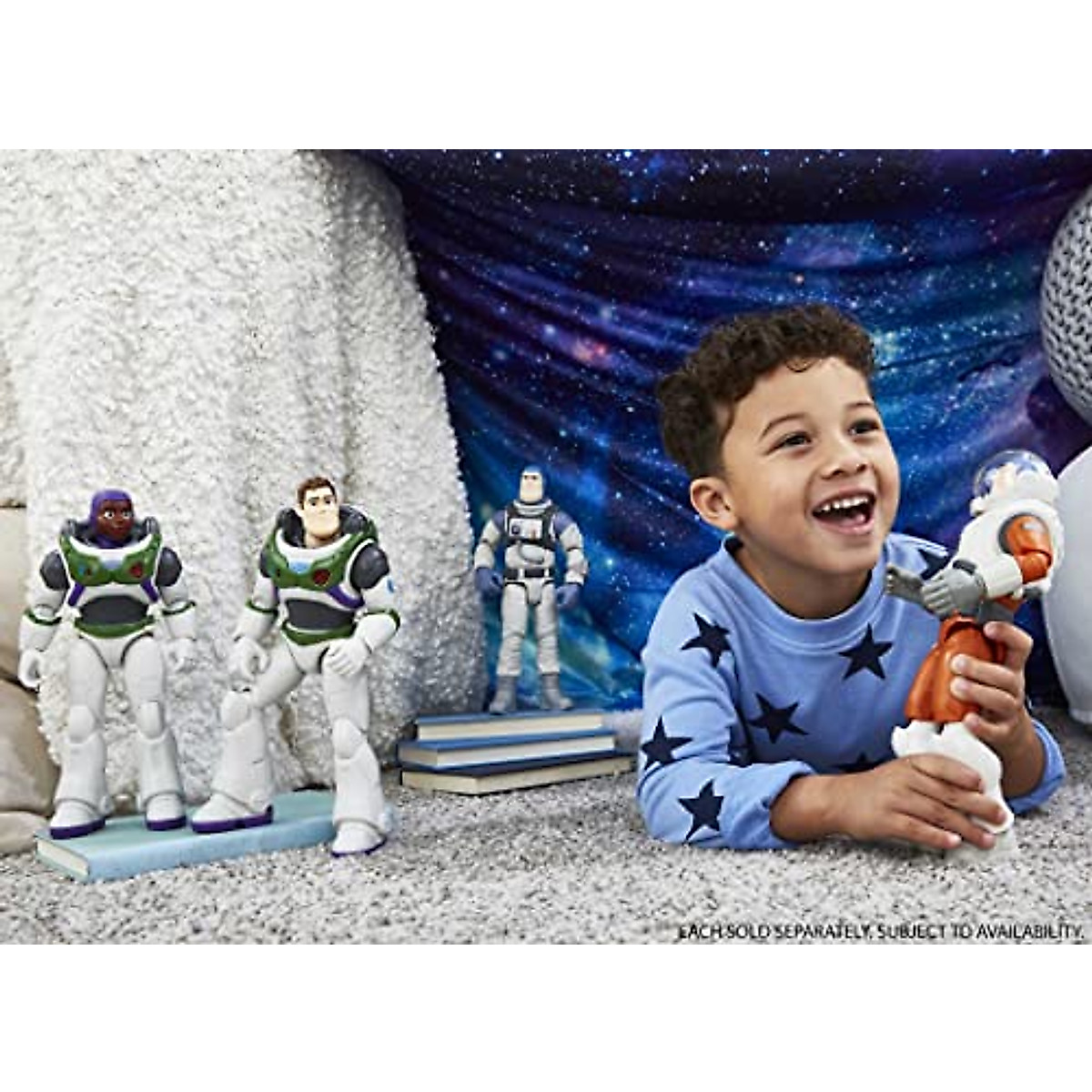 Mattel Lightyear Toys Buzz Large-Scale Action Figure, Space Ranger Alpha with Accessories, 12 Moving Joints, 12 Inch