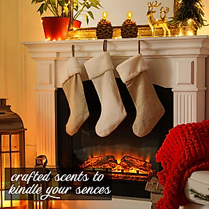 Christmas Scented Candles Gift Wax Realistic Tree Shaped Candle for Home Cute Aromatherapy Candles for Christmas Party Holiday New Year Decoration (Christmas Pine Cone, 2 Pcs)