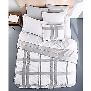 Lacoste Baseline Comforter Set, Full/Queen, Micro Chip/White