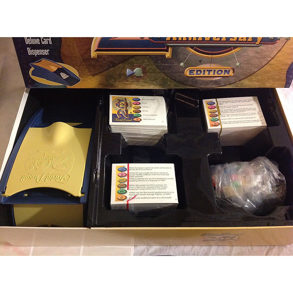 Hasbro Games Trivial Pursuit 20th Anniversary