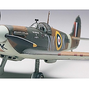 Revell 1:48 Spitfire MKII, Multi-Colored