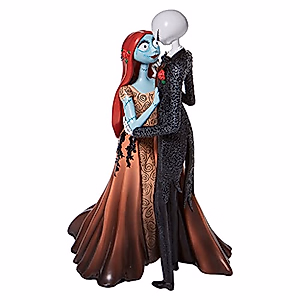 Enesco Disney Showcase Couture de Force The Nightmare Before Christmas Jack and Sally Embracing Figurine, 9.5 Inch, Multicolor