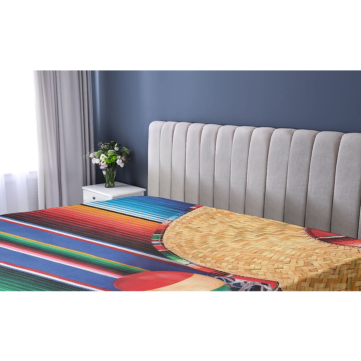 Lunarable Mexican Fitted Sheet, Latin American Culture Theme Sombrero Straw Hat Maracas Serape Blanket Rug Picture, Bed Cover with All-Round Elastic Deep Pocket for Comfort, Twin Size, Red Green