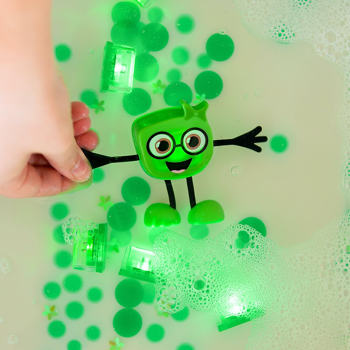 New Glo Pals Pippa Water-Activated Bath Toy with 6 Reusable Light-Up Cubes for Sensory Play
