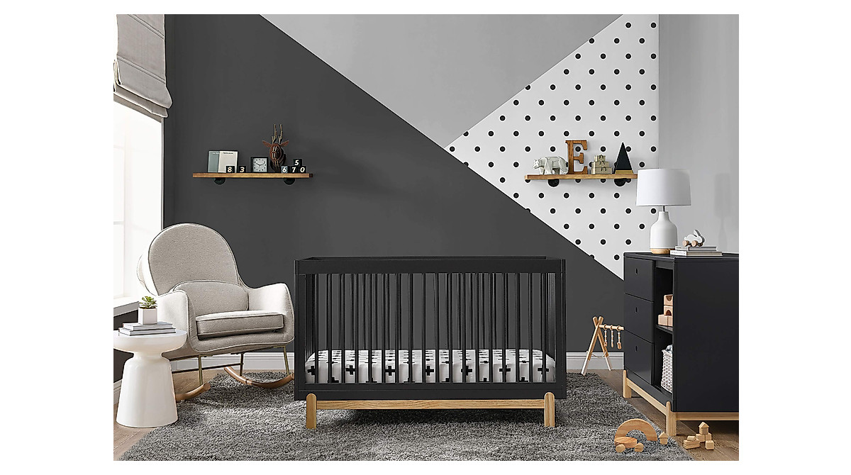 Delta Children Poppy 4-in-1 Crib – Safe and Stylish