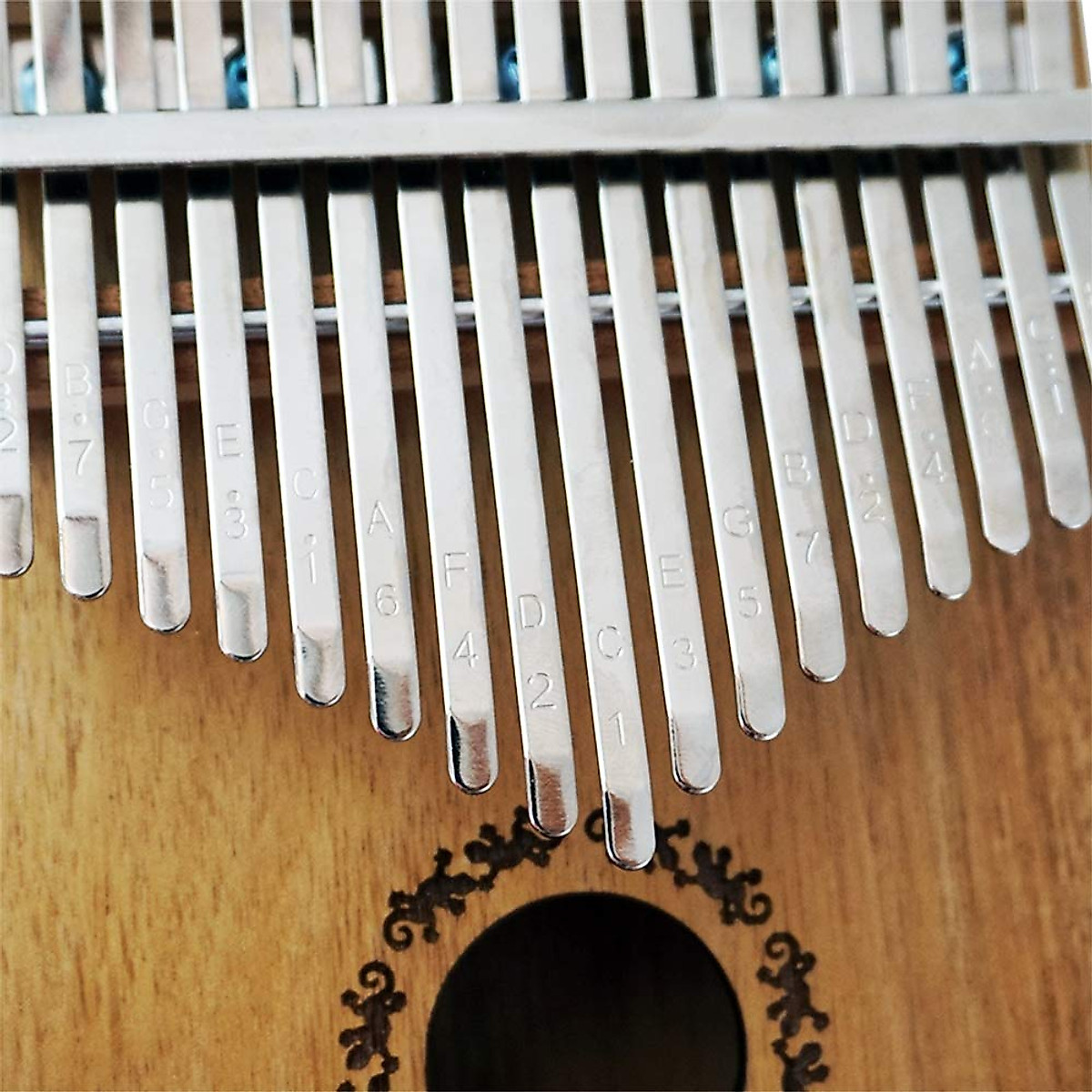 Aiersi Full Pack Armrest Gecko Design Portable 17 key Koa Kalimba instrument Finger Thumb Piano with free bag music songbook tuning hammer stickers（Carefulness）