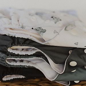 Nora's Nursery Cloth Pocket Diapers 4 Pack with 4 Inserts - Waterproof Cover, Washable, Reusable & One Size Adjustable Pocket Diapers for Newborns and Toddlers - Mama Bear