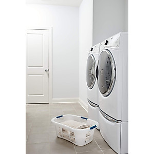 Rubbermaid XL Hip-Hugger Laundry Basket/Hamper, 2.1-Bushel, White, Stackable Storage Bin/Organizer for Bathroom/Bedroom/Dorm/Home