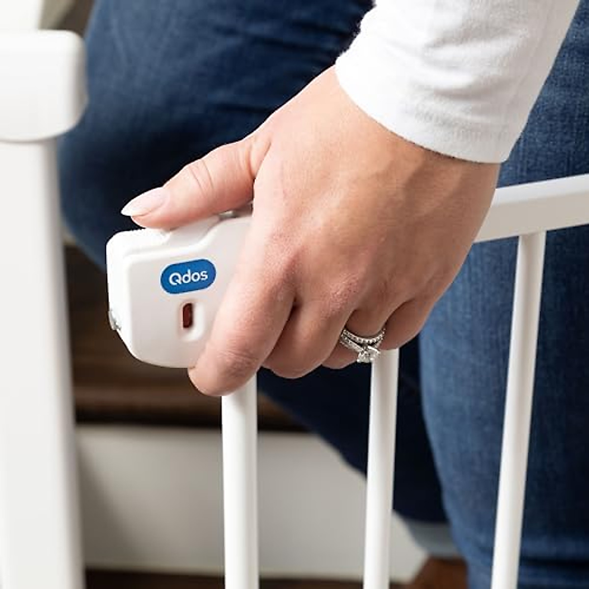 Qdos Safety Auto-Close SafeGate Baby Gate - Professional Grade Meets Tougher European Standards - Automatically Closes & Latches - Magnetic Lock Indicator - Easy Installation | Pressure Mount | White