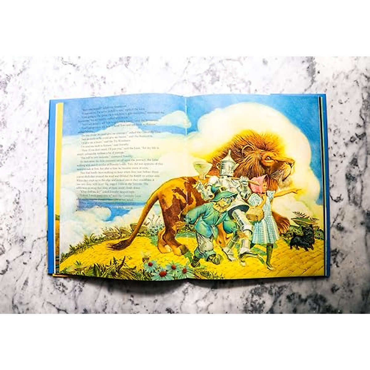 The Wizard of Oz Hardcover: The Classic Edition (by acclaimed illustrator) (Follow The Yellow Brick Road to Adventure) (Charles Santore Children's Classics)