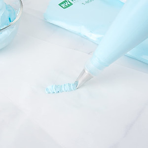 Restaurantware Pastry Tek Petal Tip 1 Reusable Decorating Cake Tip - #59S Dent-Resistant Stainless Steel Rose Frosting Tip Dishwasher-Safe Decorate Cupcakes Cakes or Cookies