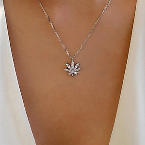 Andelaisi Boho Rhinestone Leaf Choker Necklace Silver Crystal Maple Leaf Necklace Choker Vintage Marijuana Leaf Necklace Chain Sparkly Cz Leaf Pendant Necklace Jewelry for Women