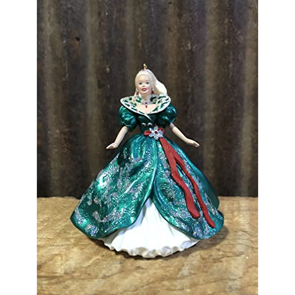 Keepsake Ornament, Holiday Barbie, Collector's Series, Third in the Holiday Barbie Series. Handcrafted, Dated 1995