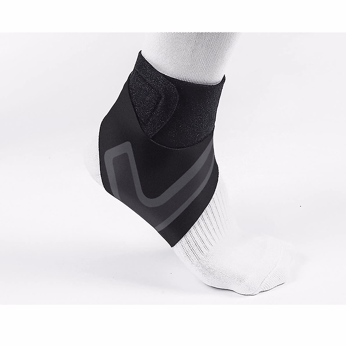 Nipogear Outdoor Sports Ankle Brace,A Pair Ankle Braces for men/women for Injury Recovery, Joint Pain and More.Ankle Support Brace,Achilles Tendon Support,Eases Swelling. (Red,S)