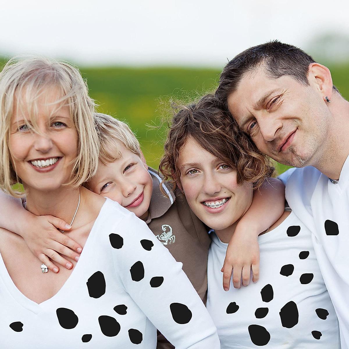 Chinco 12 Sheets Black Adhesive Circles Spotty Dog Circles Pads 216 Pieces Irregular Shape DIY Dots Label Dalmatian Spot Stickers for Halloween Party Dalmatian Costume Sewing DIY Decorations