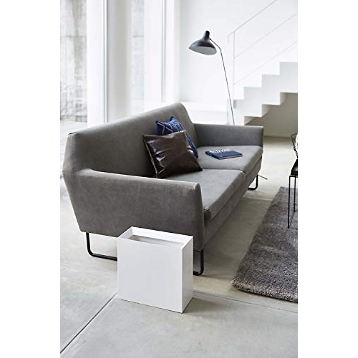 Yamazaki Home Modern Garbage Waste Basket with Handle | Plastic | Trash Can, One Size, White