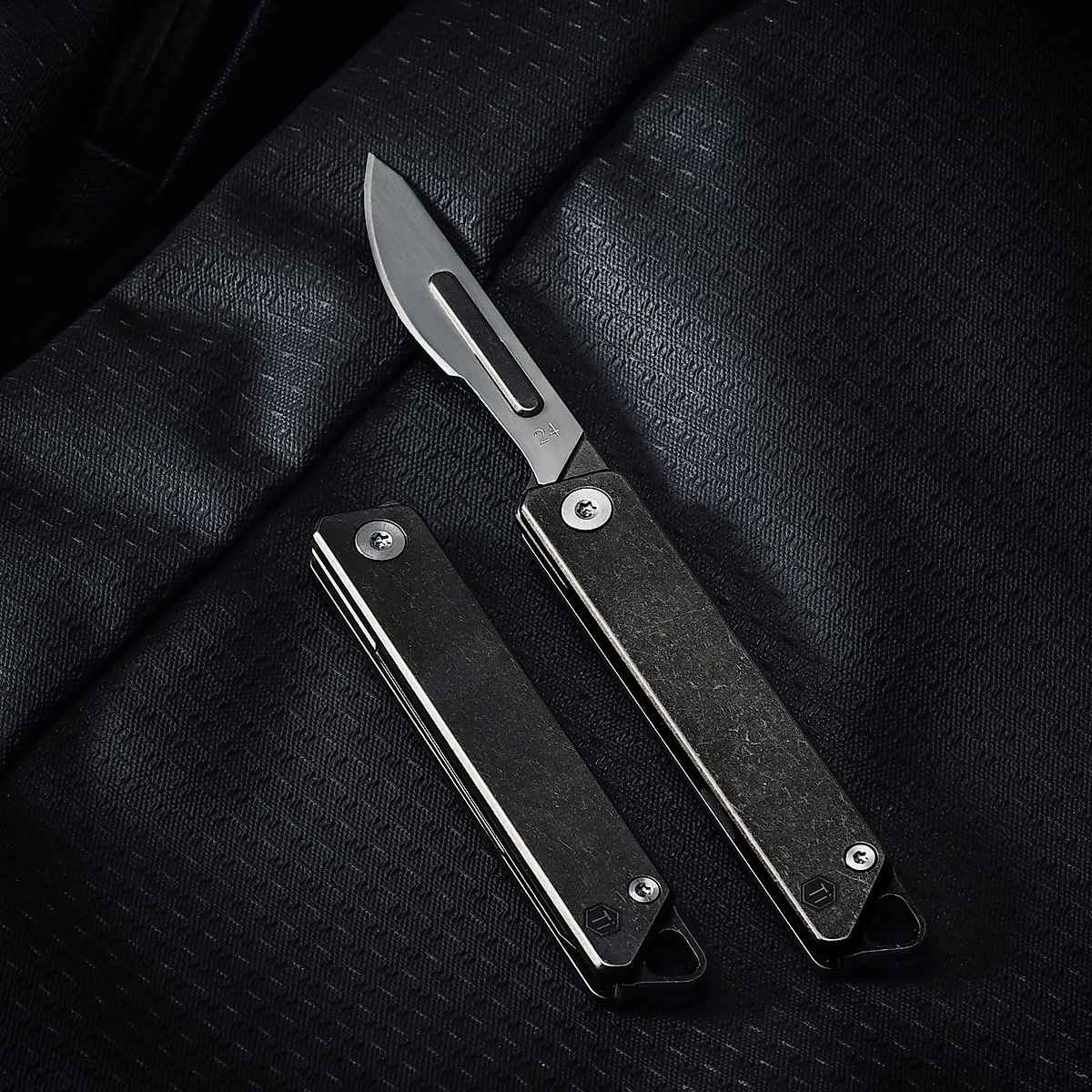 KeyUnity KK02BK Titanium Flipper Pocket Knife, Quick Open Keychain Folding Knife with #24 Replaceable Blades for Everyday Carry