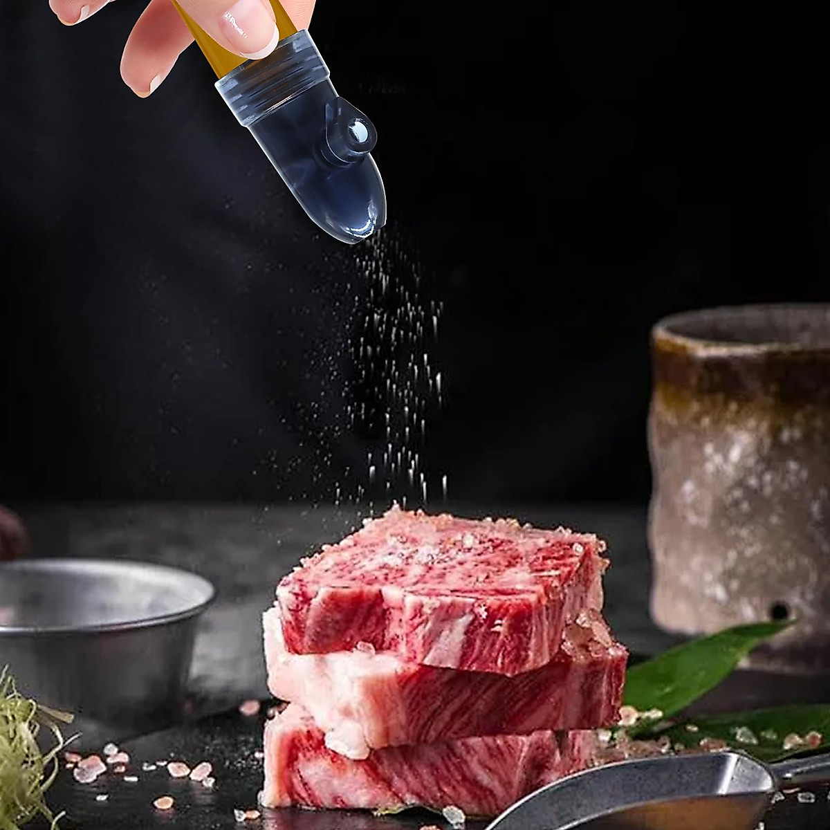 4 Pack Camping Spice Containers Portable Spice Dispenser Knob Switch Storage Bottle Portable Glass Leak Proof Decorative Bottle for Outdoor Camping Travel (White+Brown)