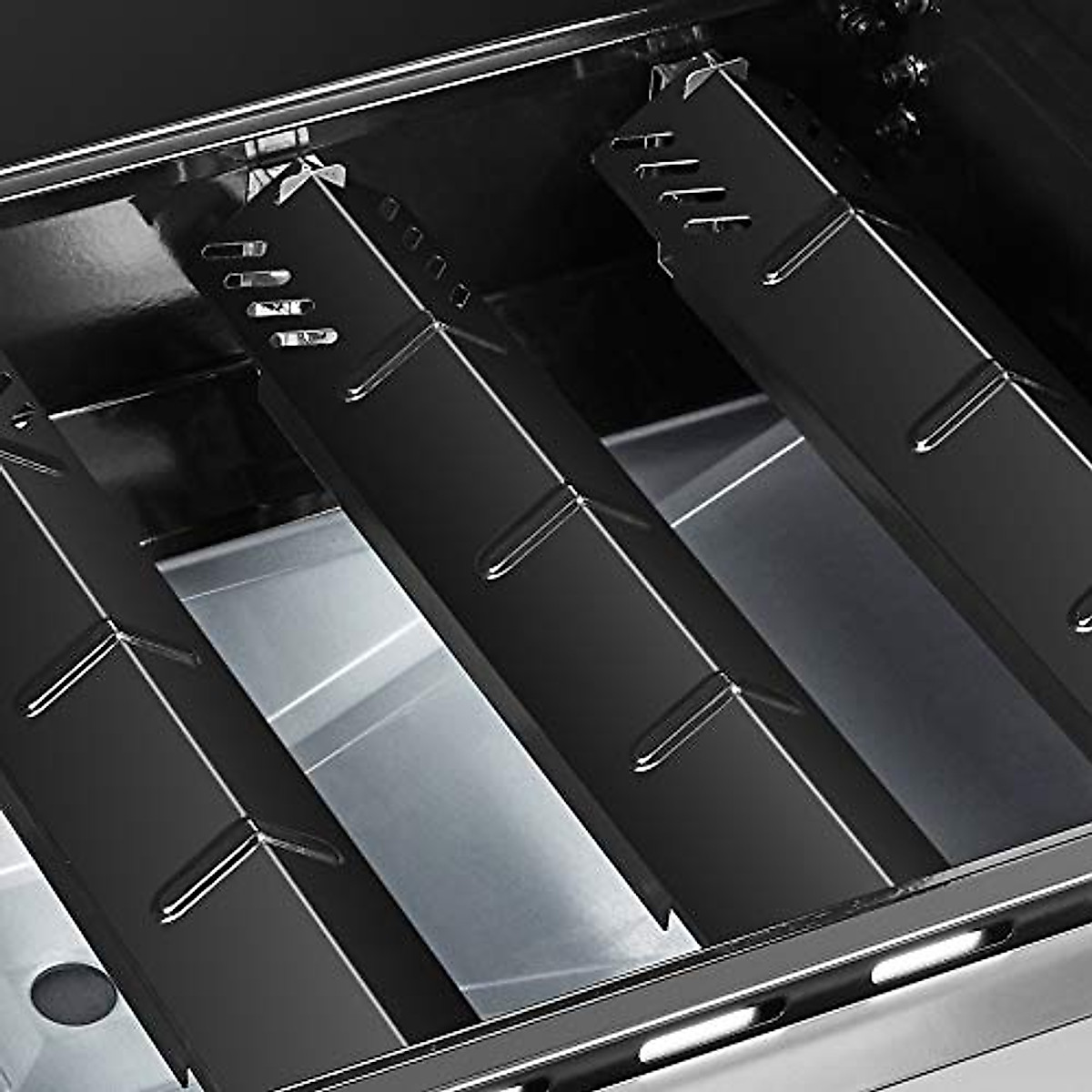 Dyna-Glo DGP483SSN-D Premier 4 Burner Natural Gas Grill, Stainless