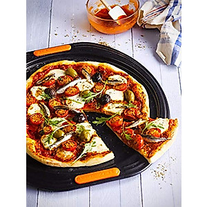Le Creuset Toughened Non-Stick Bakeware Pizza Pan, Black