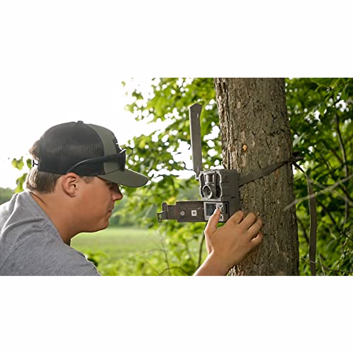 TACTACAM Reveal X PRO Cellular Trail Camera, Verizon and AT&T, NO Glow, Integrated GPS Tracking, Built in LCD Screen, HD Photo and HD Video (2 PK) + Two 32GB SD Cards