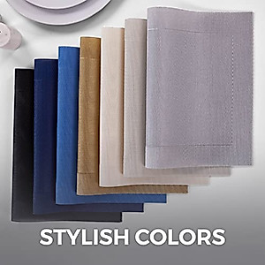 Home Genie Placemat Set of 4 Protect Surface Heat and Stain Resistant Dinner Mats, Wipeable Food Grade Place Mats, Woven Vinyl Plates for Kitchen, Dining Room Table Décor Accessories 18”x12” Black