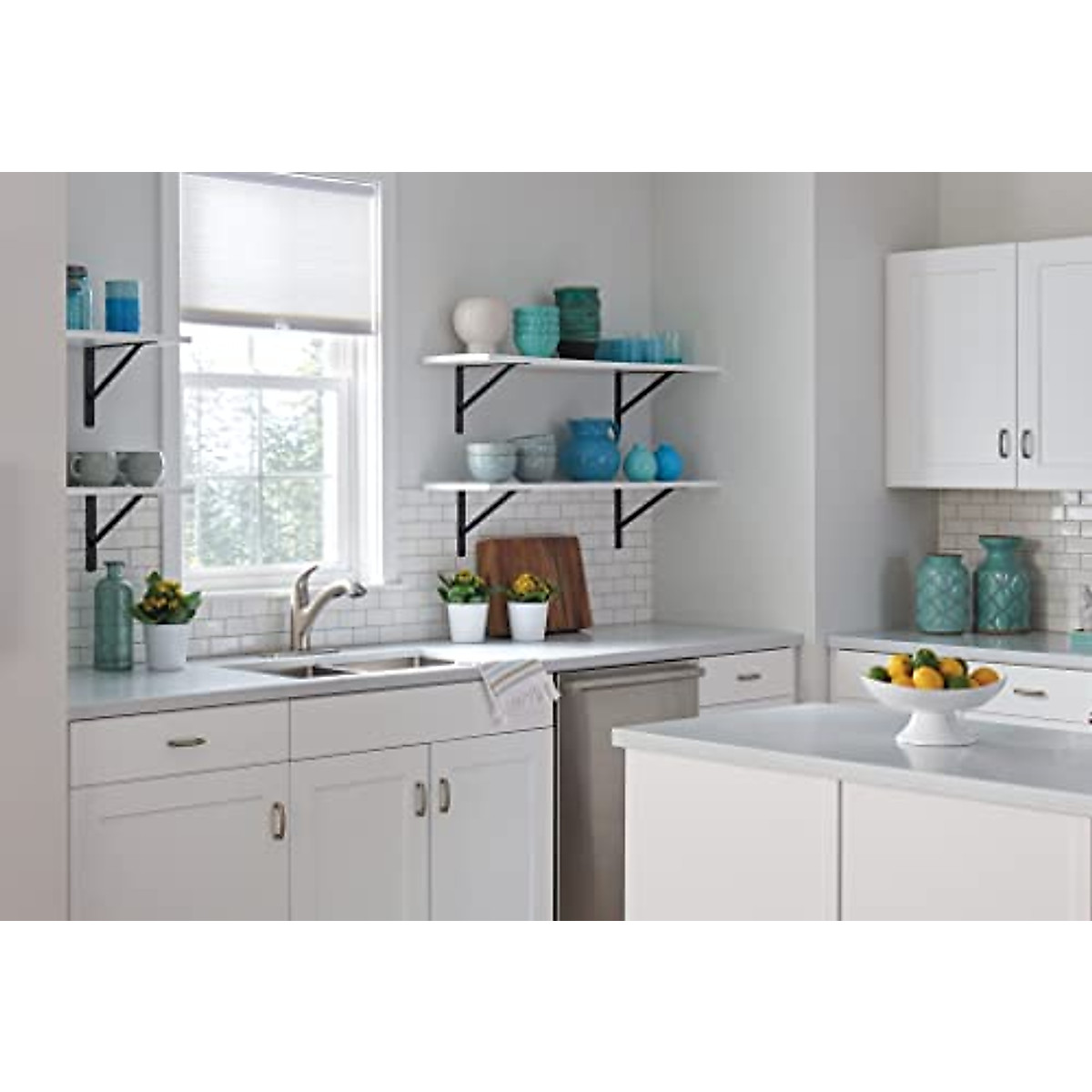 Moen Medina Spot Resist Stainless One-Handle Pull Out Kitchen Faucet, Kitchen Sink Faucets with Pullout Sprayer Featuring Power Boost for a Faster Clean, 87039SRS