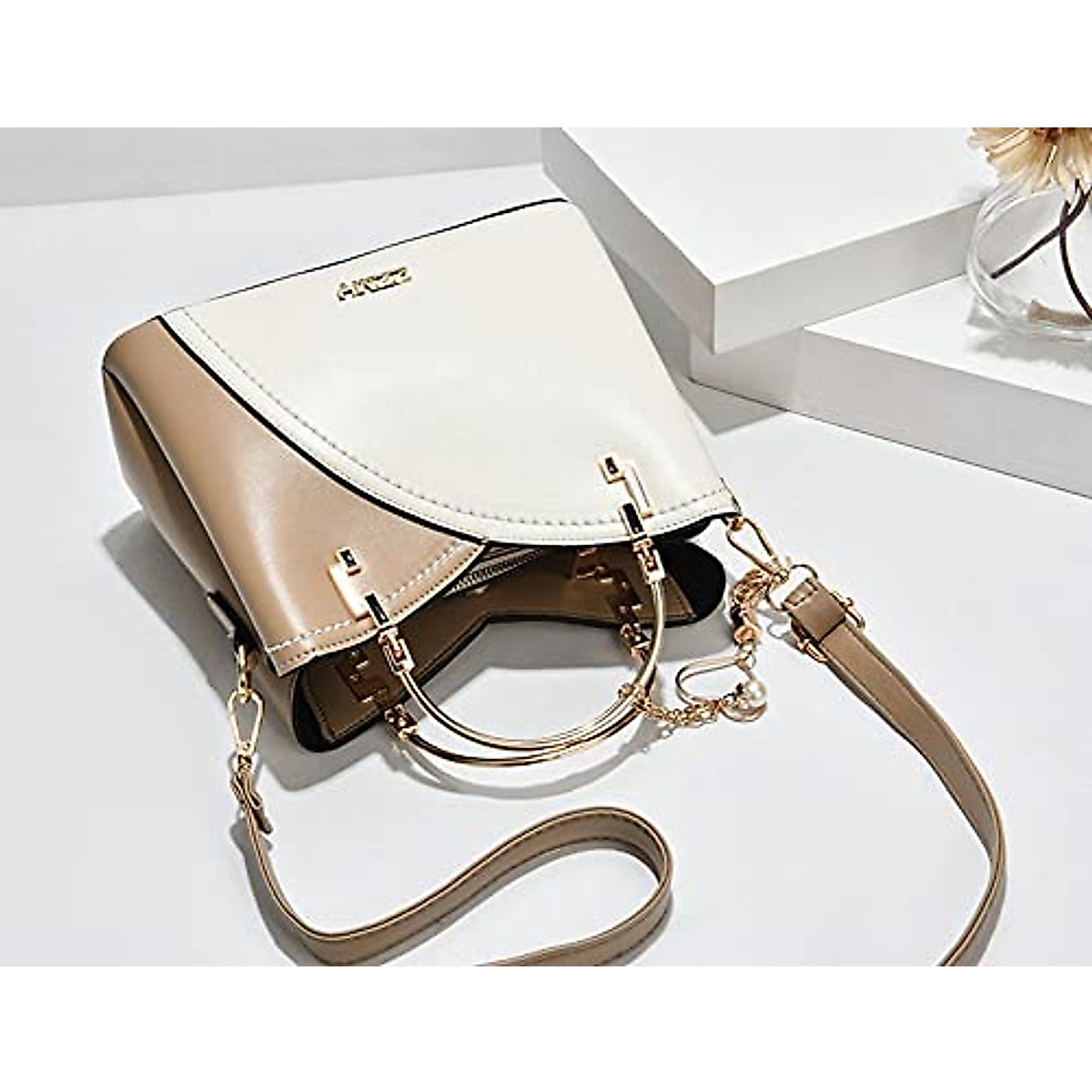 Fashion Handbag Tote Bag for Women Large Capacity Shoulder Bag Messenger Bag Chic Crossbody Bag for Travel Shopping