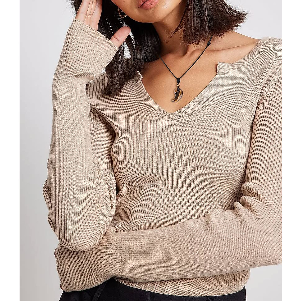 AmorWing Adjustable Unisex Japanese Three Sacred Treasures Magatama Tiger Eye Pendant