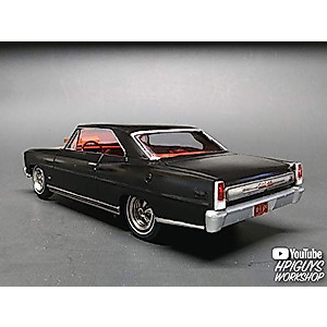 AMT 1966 Chevy Nova SS 2T 1:25 Scale Model Kit