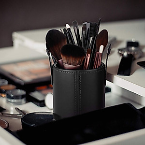 Narwey Makeup Brush Holder Travel Brushes Case Bag Cup Storage Dustproof for Women (Black)