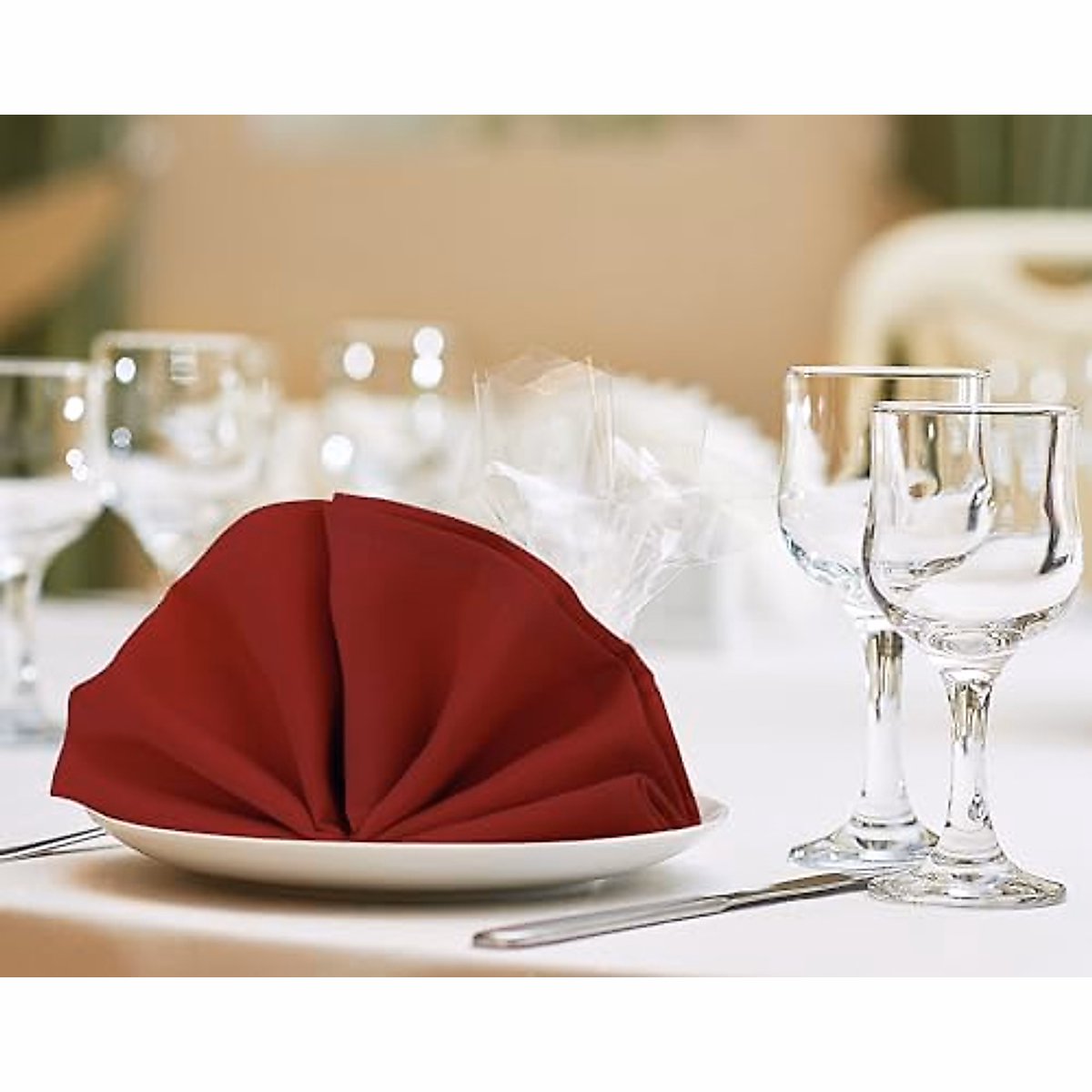 Utopia Home [24 Pack, Red] Cloth Napkins 17x17 Inches, 100% Polyester Dinner Napkins with Hemmed Edges, Washable Napkins Ideal for Parties, Weddings and Dinners