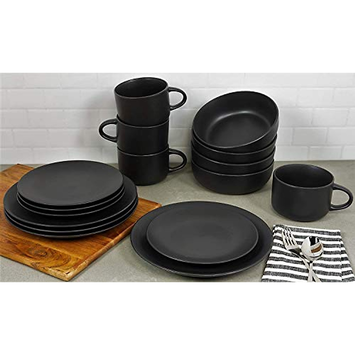 10 Strawberry Street Wazee Matte Coupe Dinnerware Set, 16 pc, Black