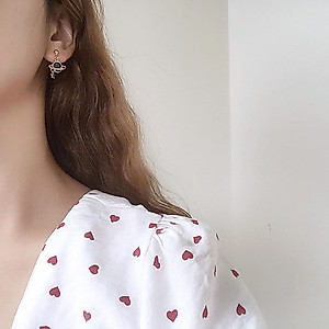 Creative Cartoon Astronaut Stud Earrings Asymmetric Spaceman Star Moon Drop Earrings Cute Blue White 3D Astronaut Planet Charm Jewelry for Women (Blue)