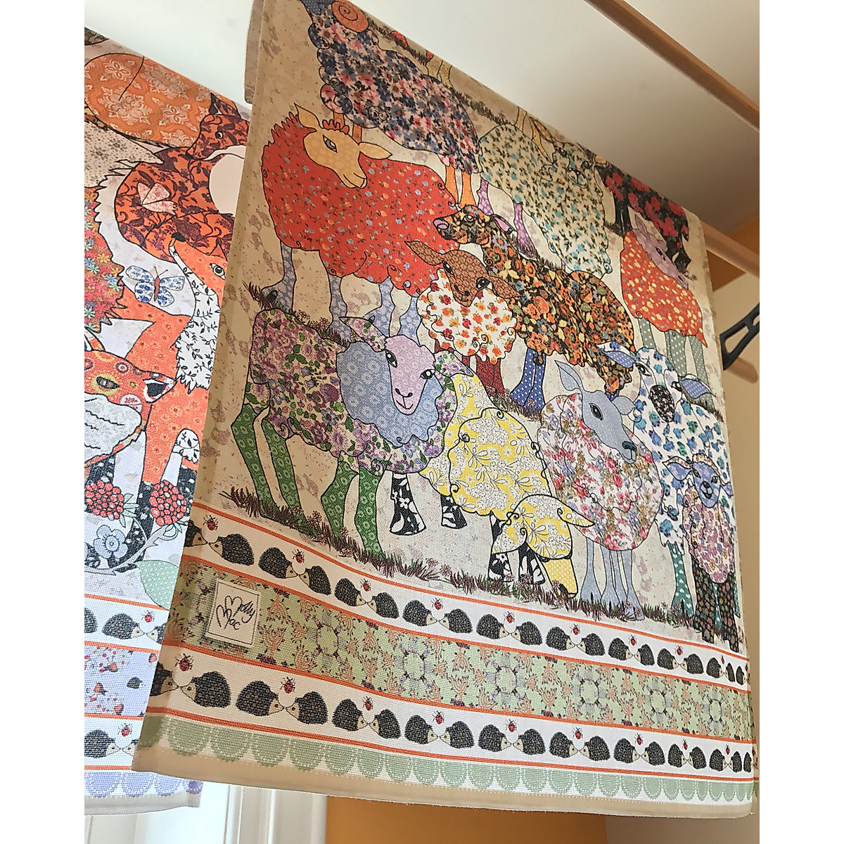 MollyMac | Sheep DISHTOWEL | Decorative Bar Towel | Soft Absorbent Dish Cloth | Kitchen Decor | Gift for Dinner Party Birthday New Home | Made in UK | 28”x18” 100% Cotton Tea Towel