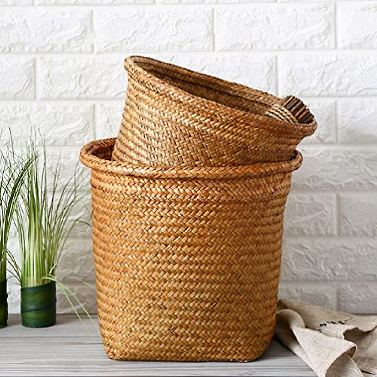 NOLITOY 2pcs Seagrass Waste Basket Woven Trash Can Wicker Waste Paper Basket Round Garbage Container Bin Rattan Laundry Basket Plant Pot for Bedroom Bathroom Kitchen Home Office