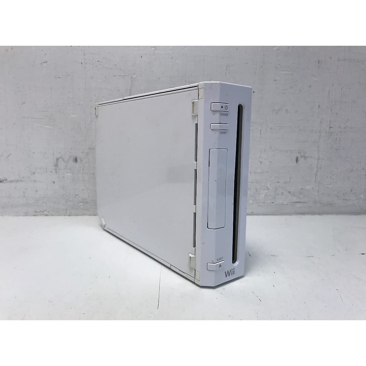 Nintendo Wii Console, White RVL-101 (NEWEST MODEL)
