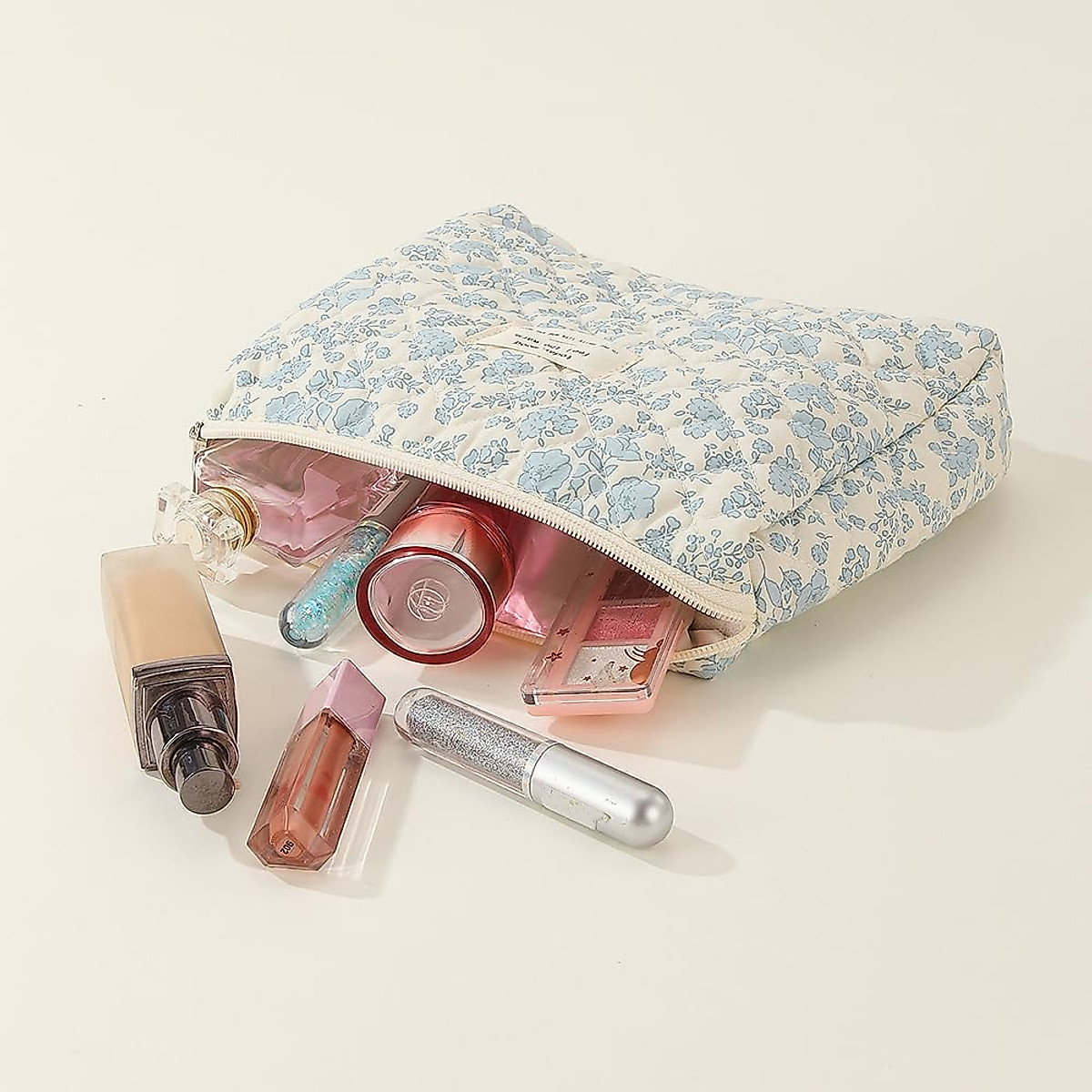 Cessfle Kawaii Cotton Makeup Bag Large Travel Cosmetic Bag Quilted Coquette Makeup Pouch Aesthetic Floral Toiletry Bag