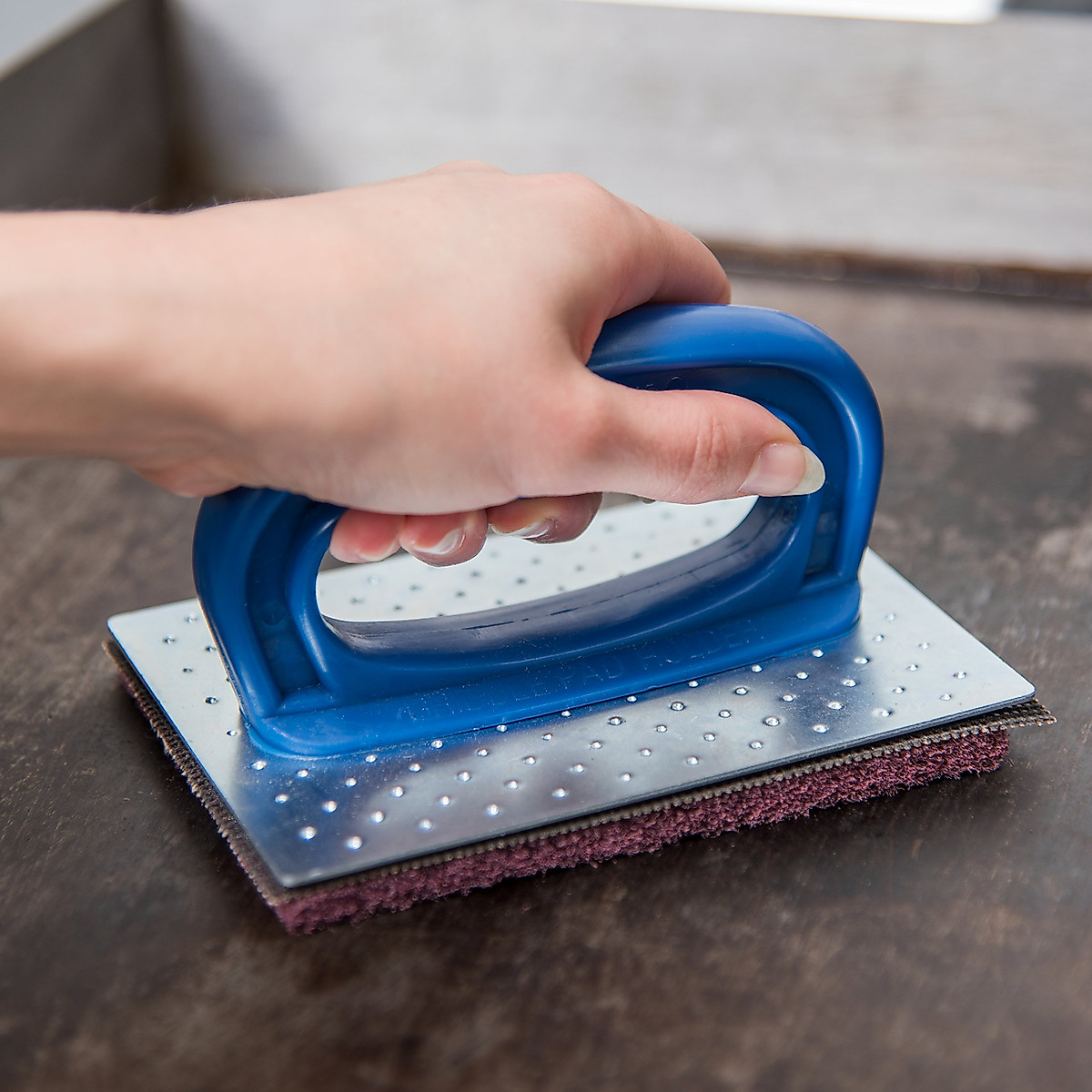 SPARTA 4071200 Plastic Grill Pad Holder, 5.5 X 4 Inches, Blue