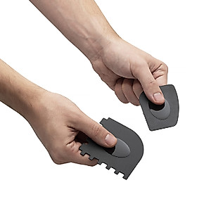 WillourGarbry Triangle Dinner Bell with Striker - Leather Strap, Black, Iron - Complete with Pan- and Grill Scrapers