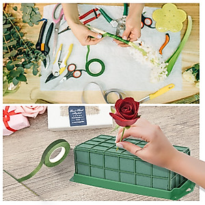 YOMUME Floral Foam Cage 2 Pieces, Flower Cage Holder with Floral Foam for Fresh Flower Arrangement and Artificial Flowers, Dry Floral Foam Blocks for Wedding, Green Florist Foam