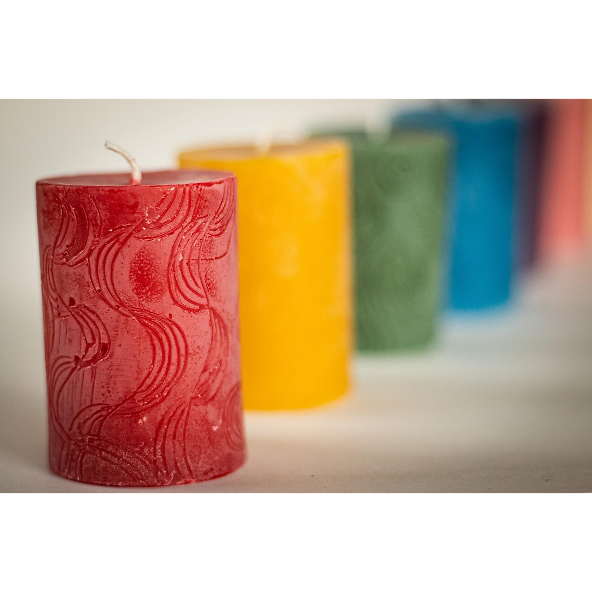 BeeTheLight Beeswax Pillar Candle - 100% Pure Bees Wax - Choose Your Size and Color - 24 Hour Burn Time - 2x3 - Unscented - Natural Light Honey Scent (Natural Yellow, Small)