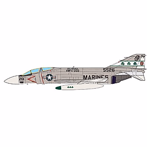Accurate Miniatures F-4J Phantom II "USN/USMC Fighter Bomber" Model Kit